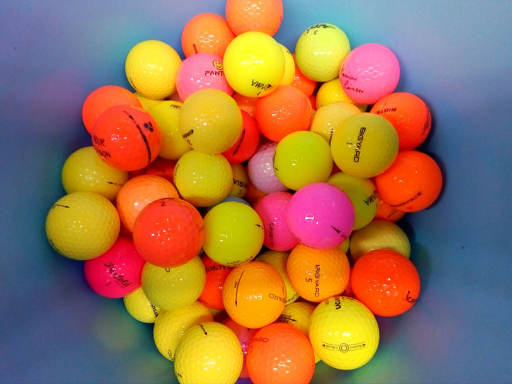 50 Mixed Colour Golf Balls Mint/Near Mint Grade just $39.99