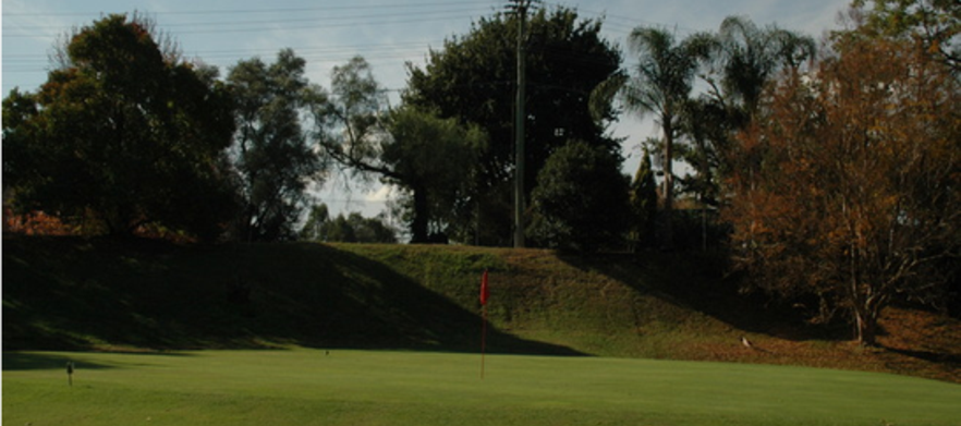 SPRING SPECIAL! 18 Holes for Two in a Motorised Cart & Drinks at Leonay ...