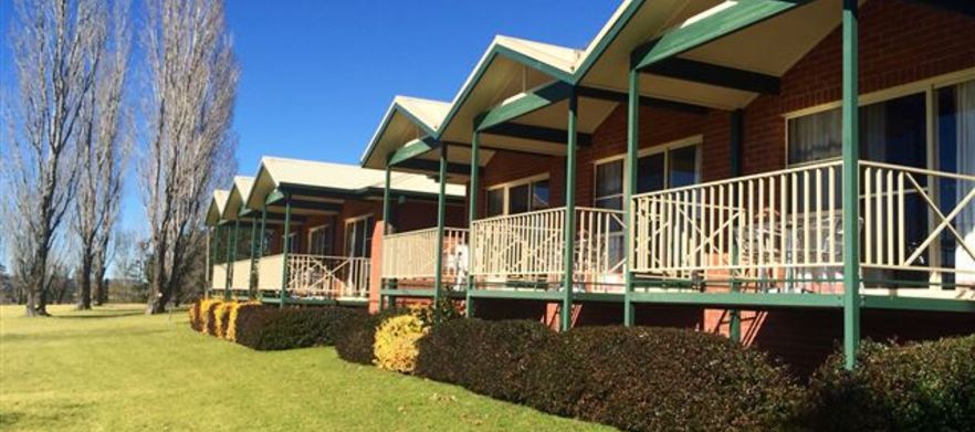 Stay and Play for Two With Unlimited Golf at Tenterfield Golf Club - A ...