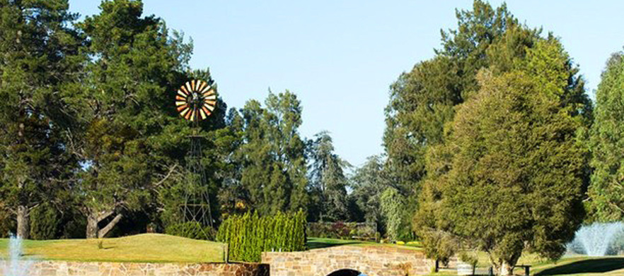 Golf Stay for 2 at Howlong Country Golf Club just $285, save $191 ...